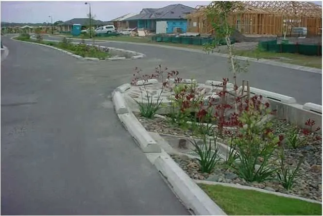 Green streets: creative stormwater design - Treenet